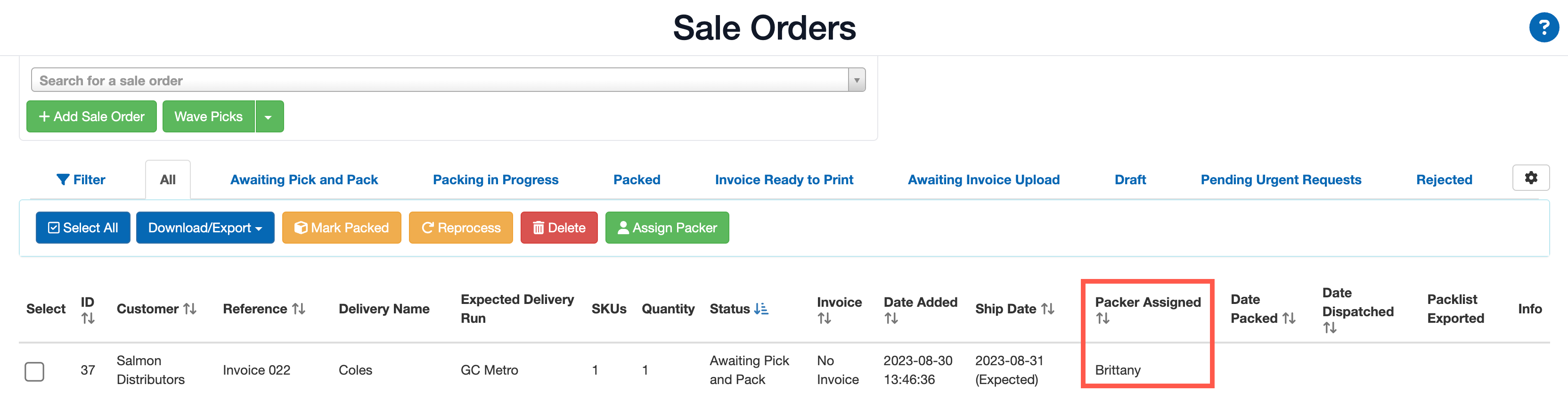 How to assign a packer to a Sale Order